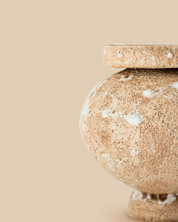 Arq 004 | Curated by Arjé - ARJÉ